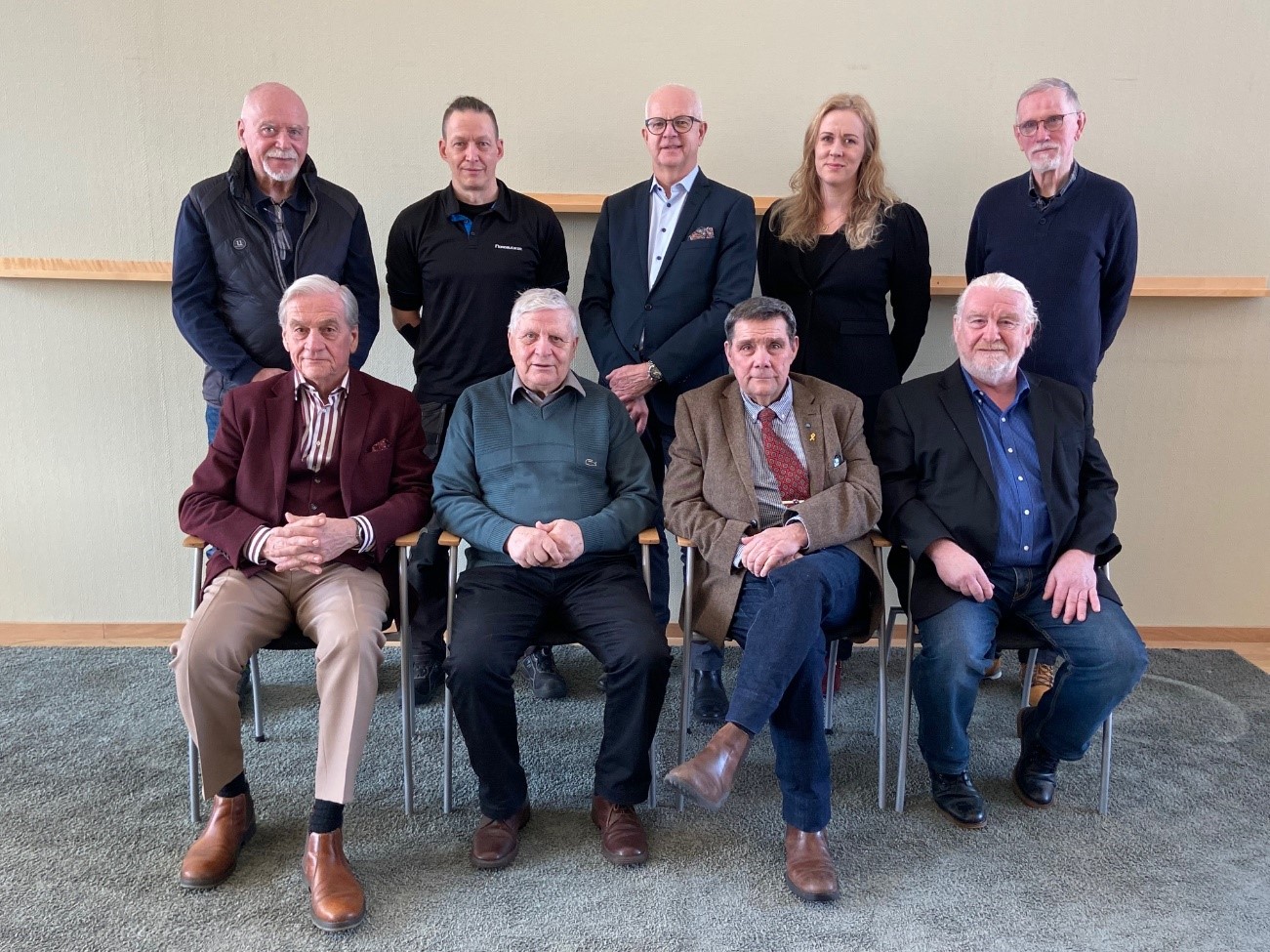 Styrelse & Ledningsgrupp - Roslagsbostäder AB